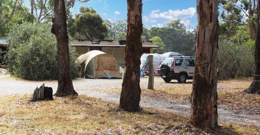 Glenbrook Camping - images of camping areas, facilities and bushland